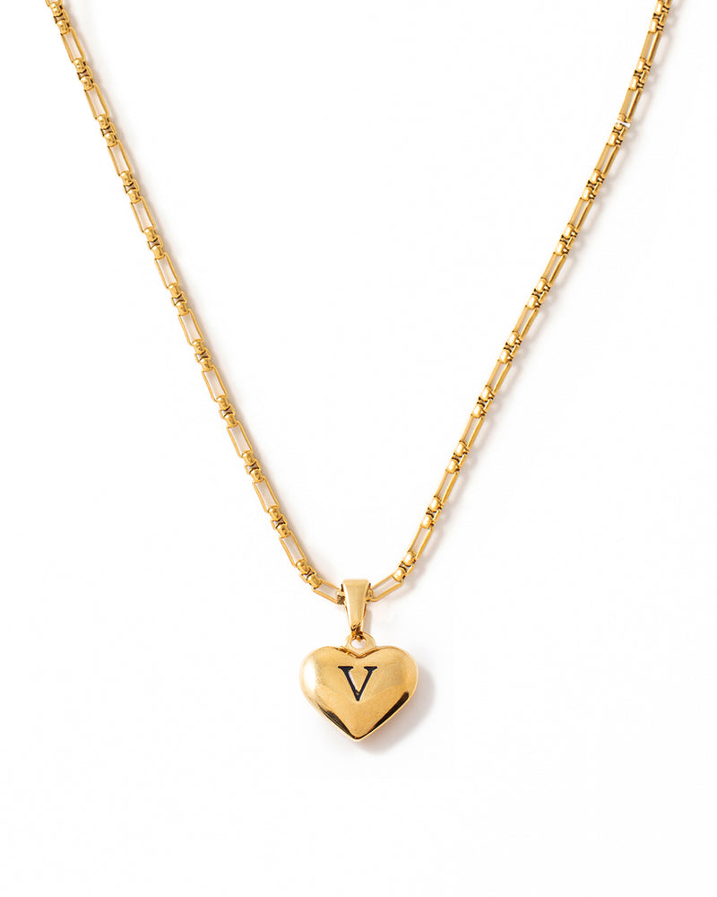 Pulse | Gold Letter Heart Charm Necklace | wellDunn jewelry