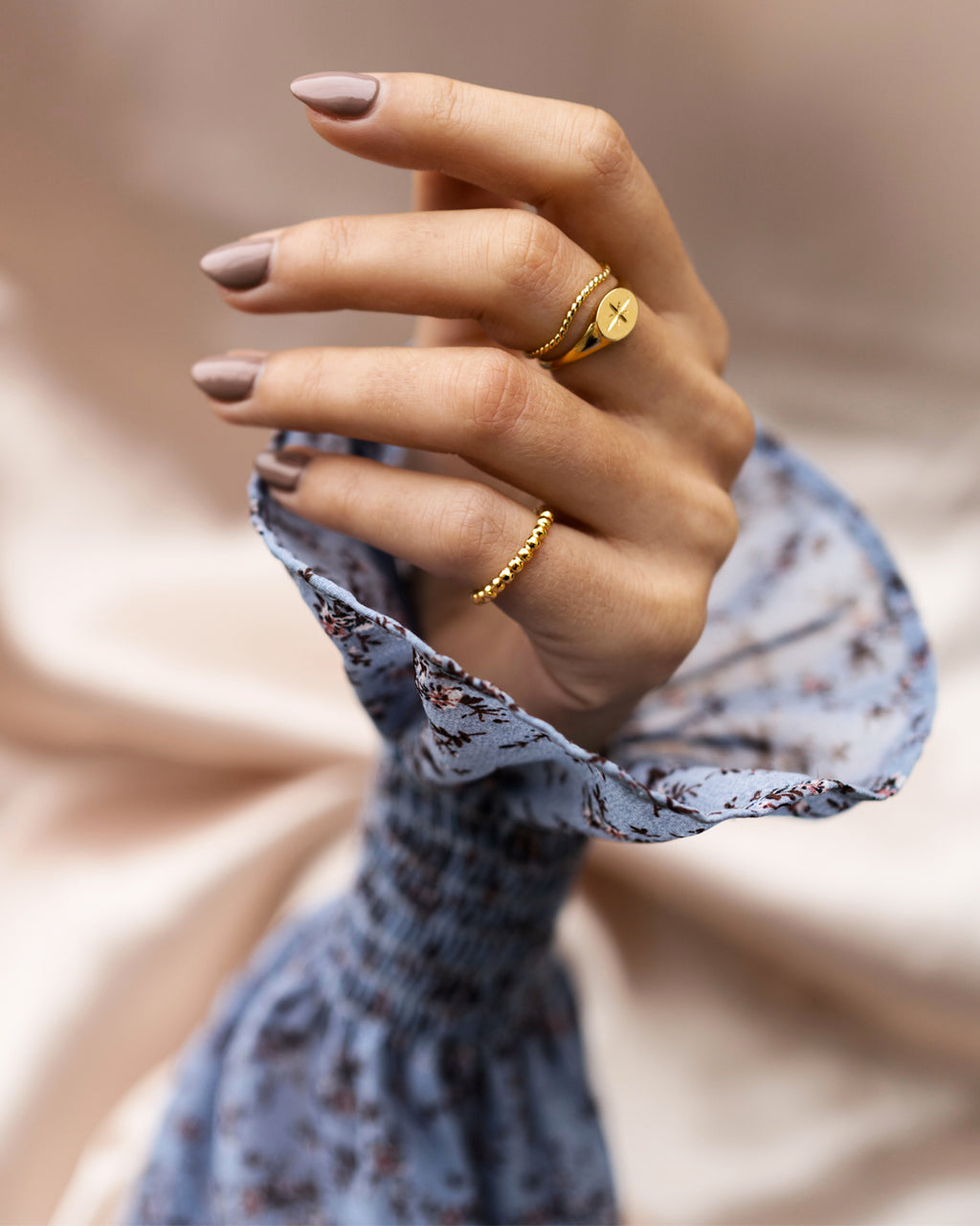Sirius | Gold Vermeil Signet Star Ring | wellDunn jewelry